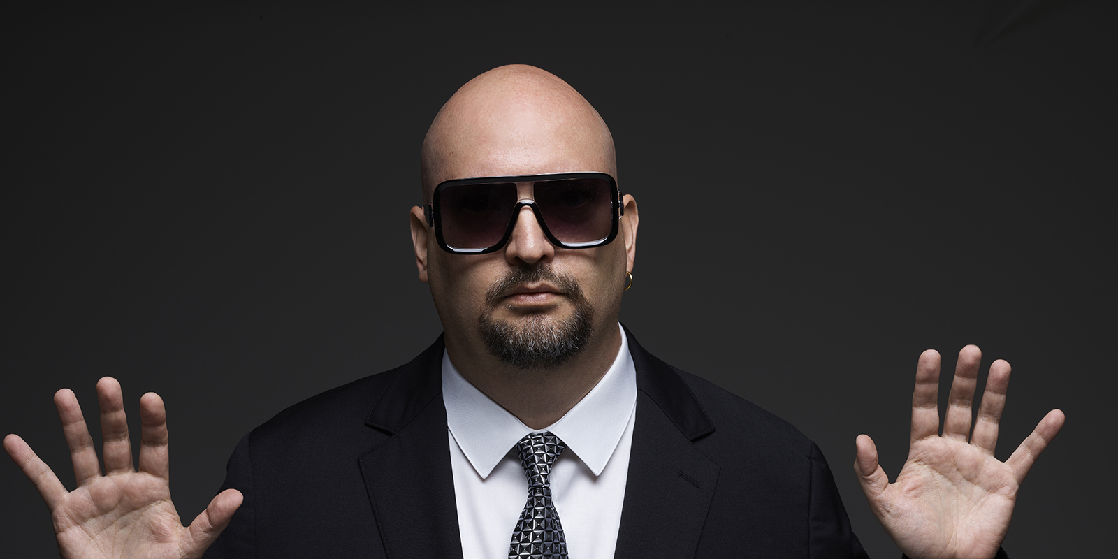 ETHAN IVERSON RELEASES NEW SINGLE "WHO ARE YOU, REALLY?" - Blue Note Records